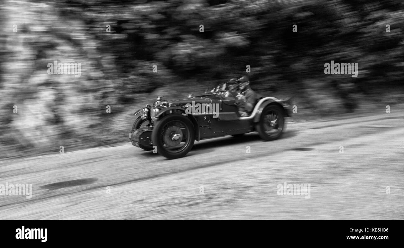 Midget race car Black and White Stock Photos & Images - Alamy