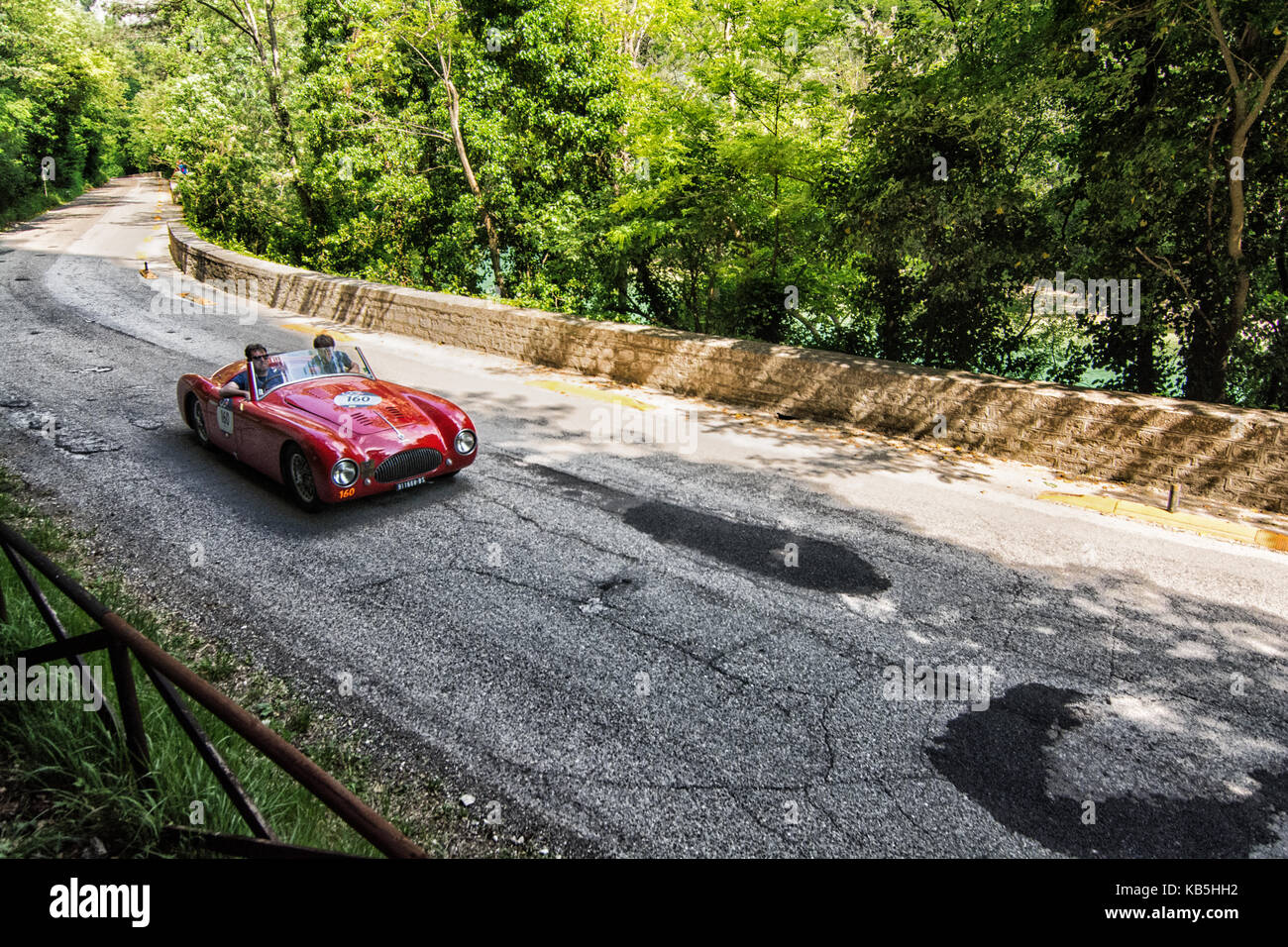 GOLA DEL FURLO, ITALY - MAY 19: CISITALIA 202 S MM SPIDER NUVOLARI 1947 ...
