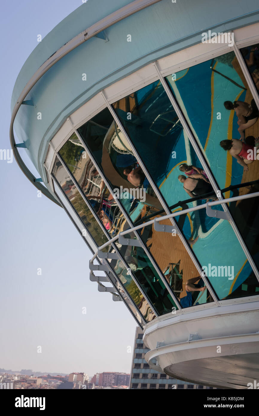 Tui screen hi-res stock photography and images - Alamy