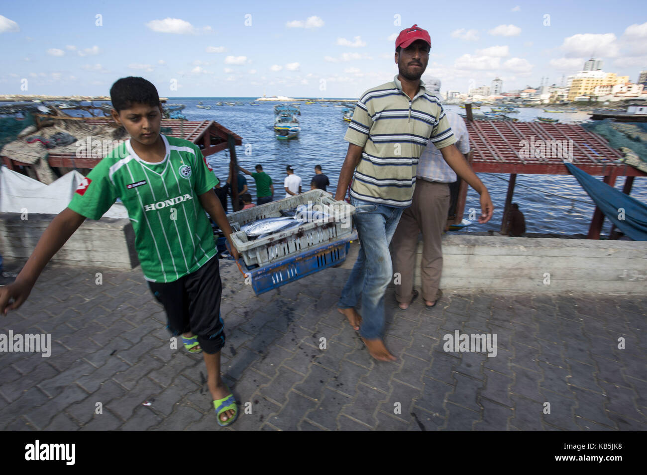 Gaza City, The Gaza Strip, Palestine. 27th Sep, 2017. Palestinian ...