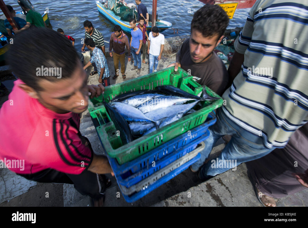 Gaza City, The Gaza Strip, Palestine. 27th Sep, 2017. Palestinian ...