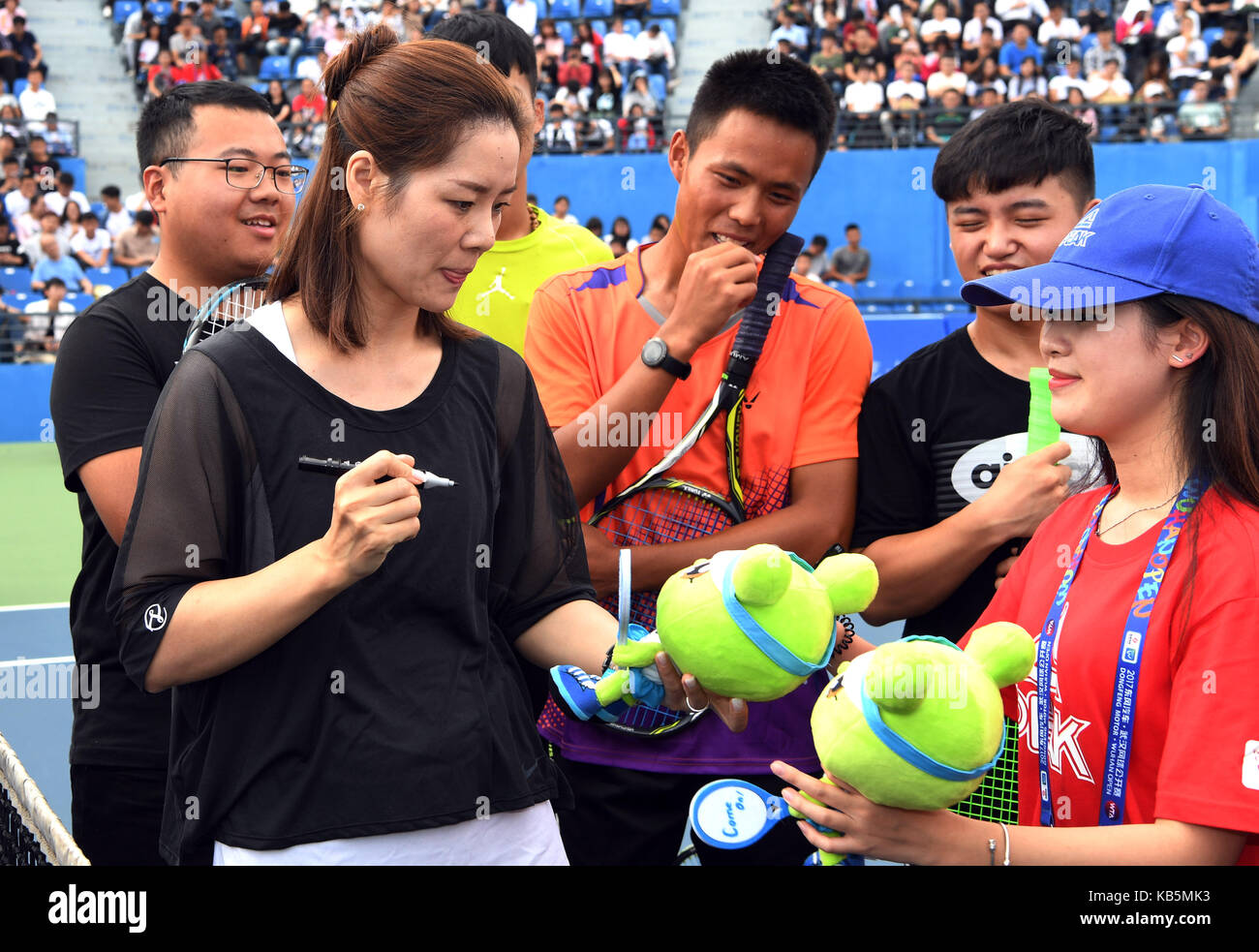 Wuhan, China. 28th Sep, 2017. Chinese two-time Grand Slam champion Li ...