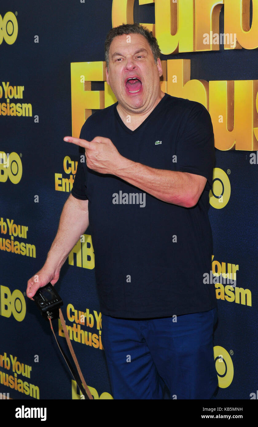 New York, NY, USA. 27th Sep, 2017. Jeff Garlin attends 'Curb Your ...