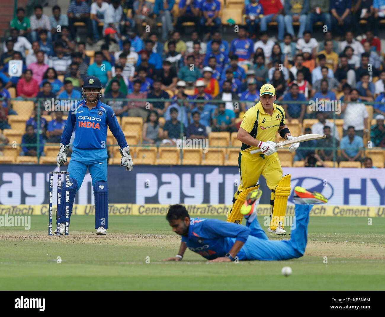 Ms Dhoni Bowling In Clt20