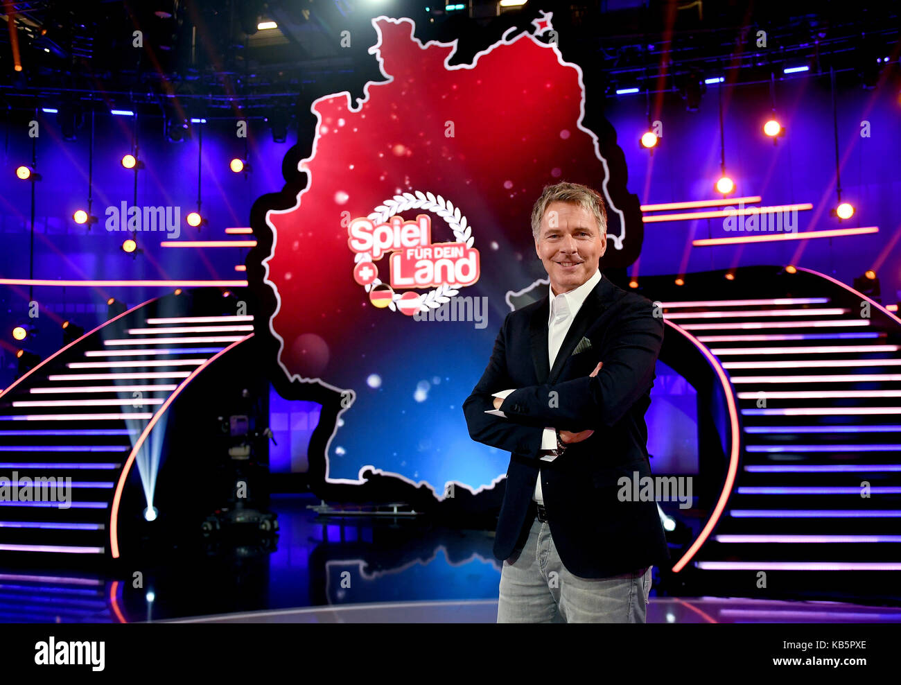 Berlin, Germany. 28th Sep, 2017. EXCLUSIVE - The moderator Joerg Pilawa ...