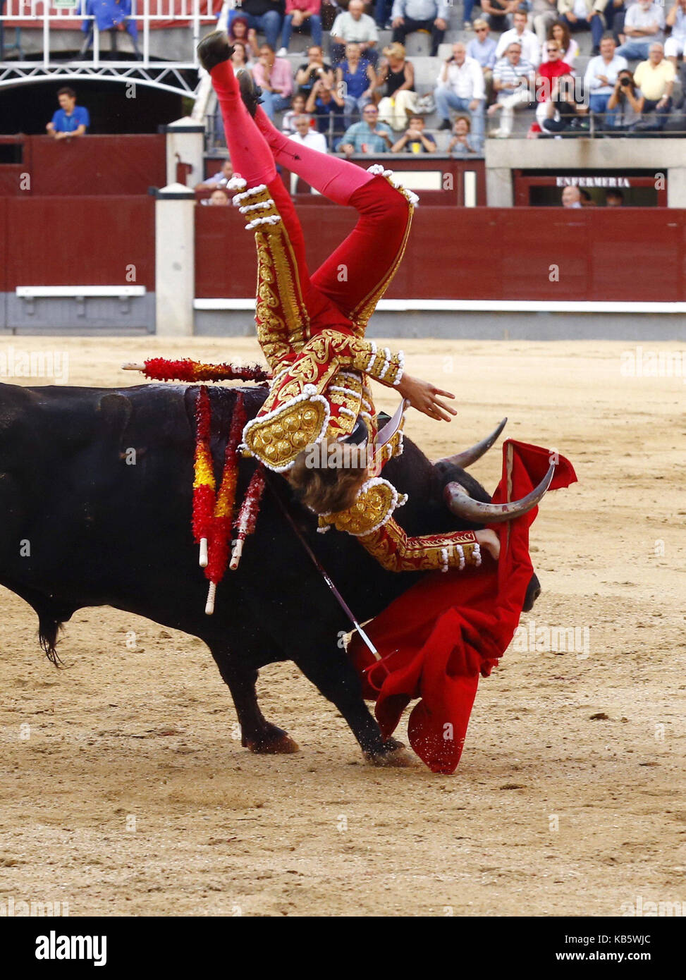 Bullfighter Gored Stock Photos & Bullfighter Gored Stock Images - Alamy