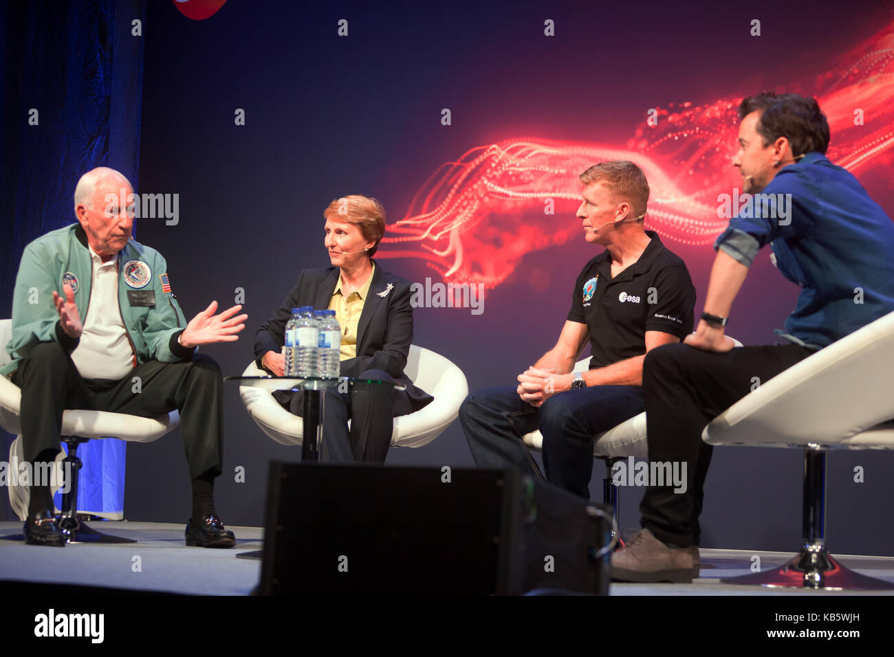 Al chemistry hi-res stock photography and images - Alamy