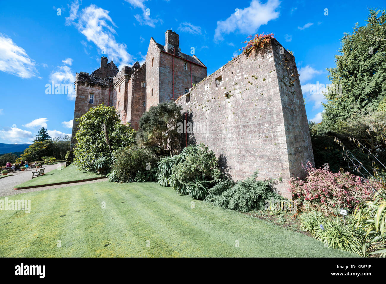 Brodick castle hi-res stock photography and images - Alamy