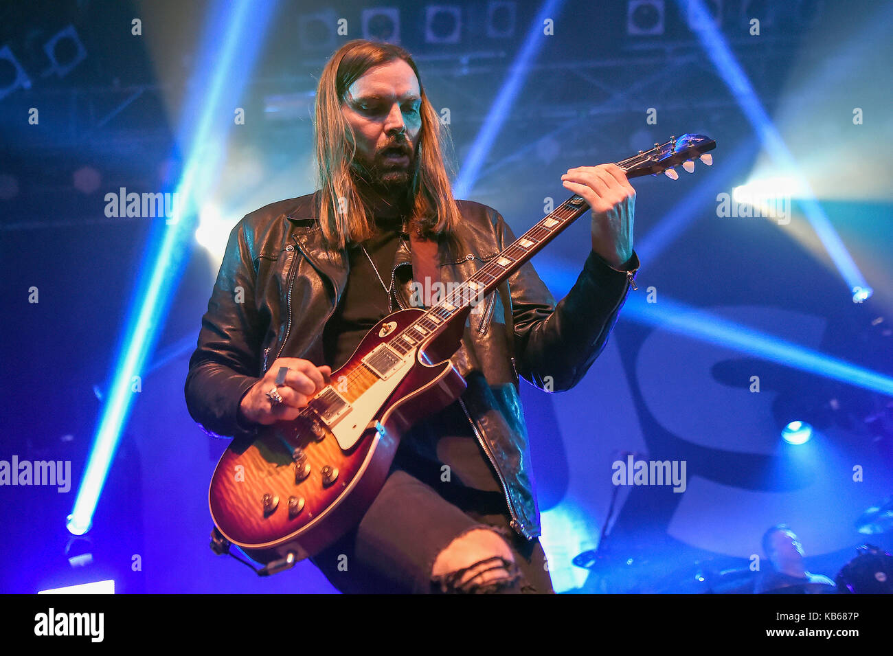 Singer of the bush hi-res stock photography and images - Alamy