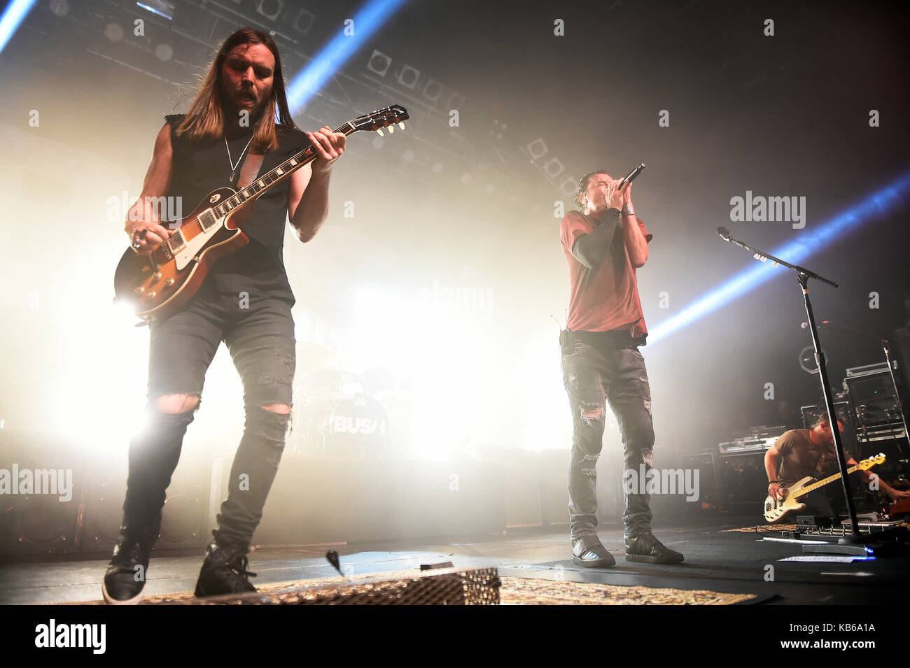 Lead singer of the rock band bush hi-res stock photography and images ...