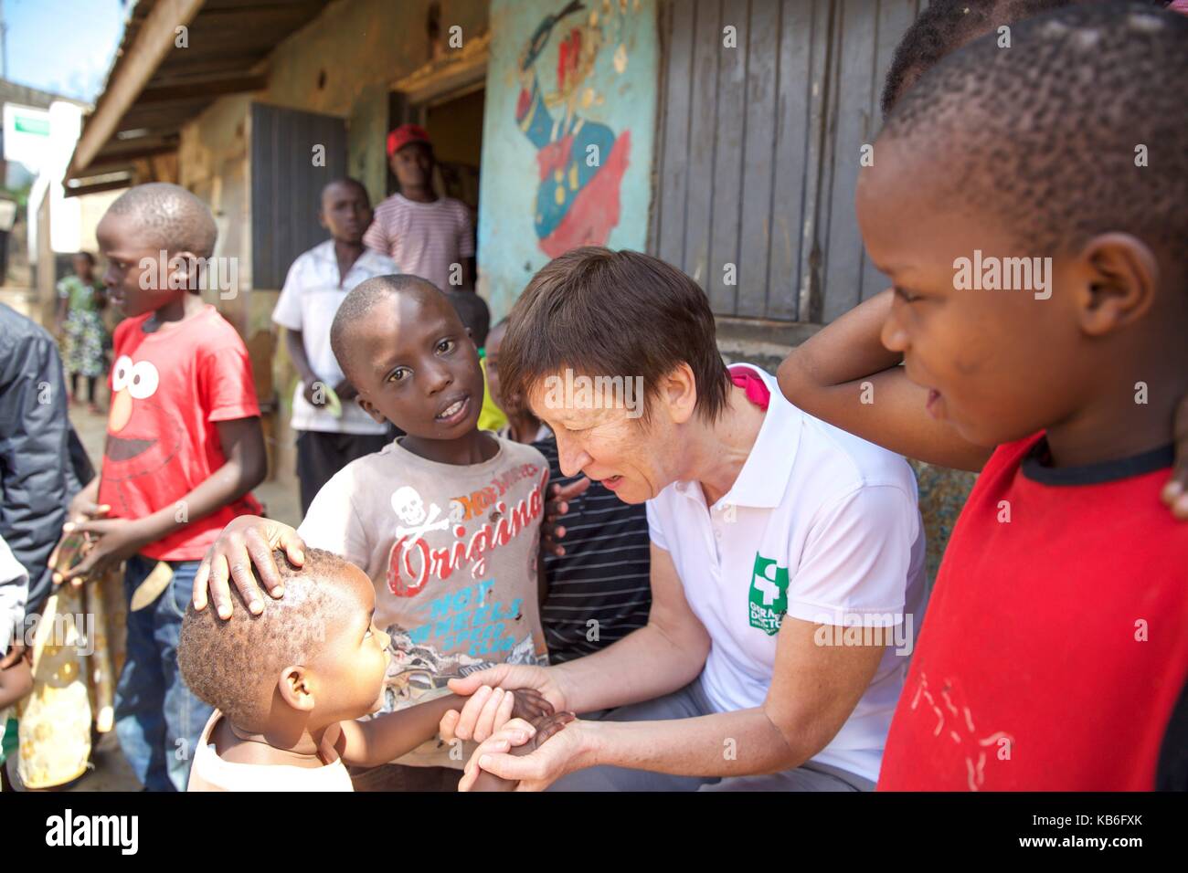 Street children in nairobi kenya hi-res stock photography and images ...