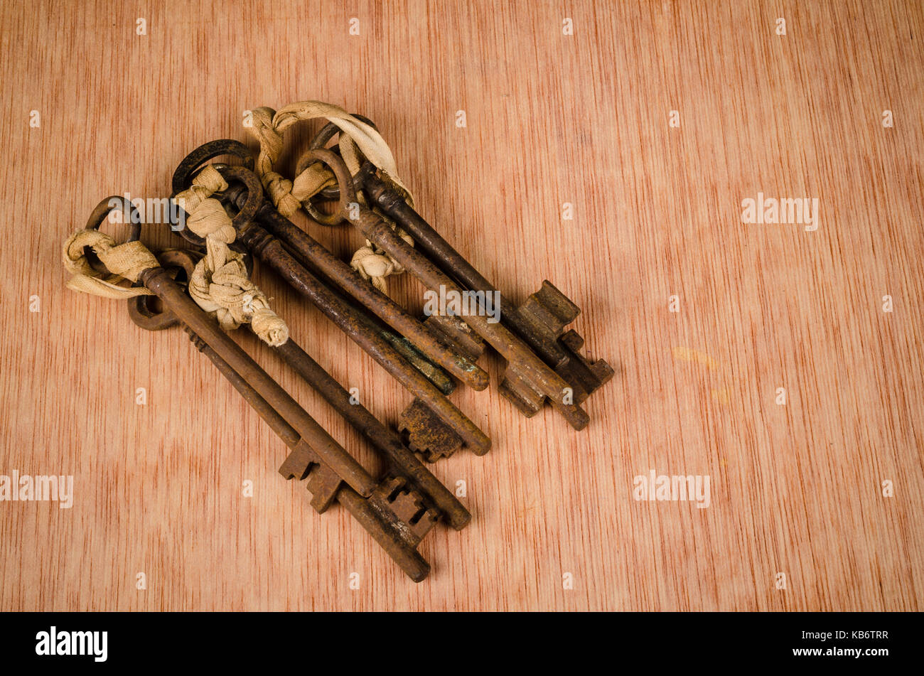 Bunch of vintage oxidized keys with a strong patina Stock Photo - Alamy