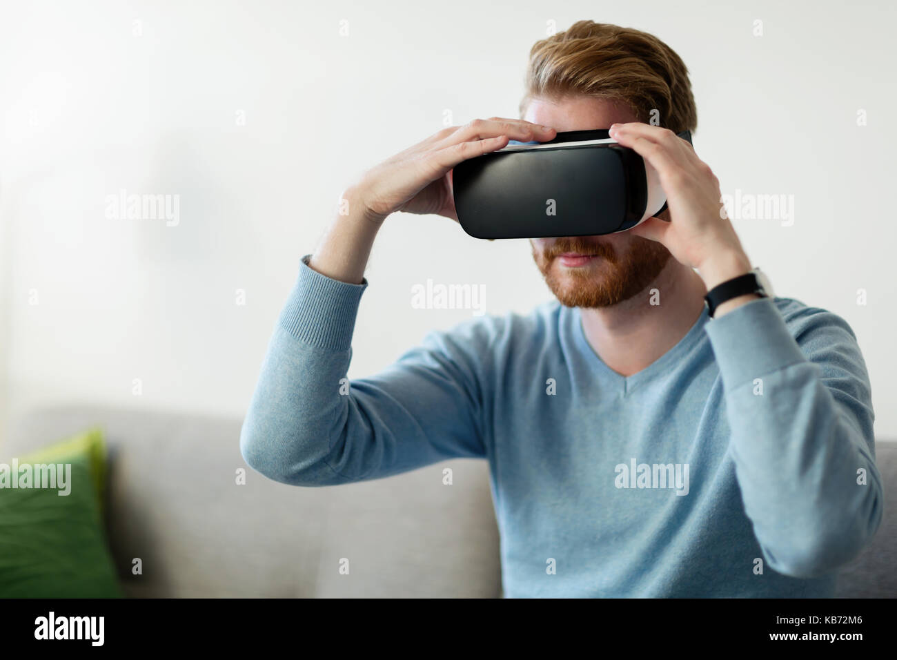 Virtual reality game hi-res stock photography and images - Alamy