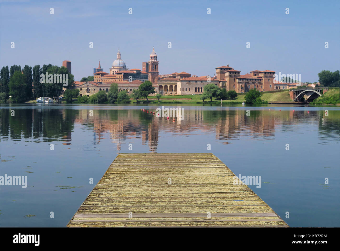 Panorama castle mantua moat defensive hi-res stock photography and ...