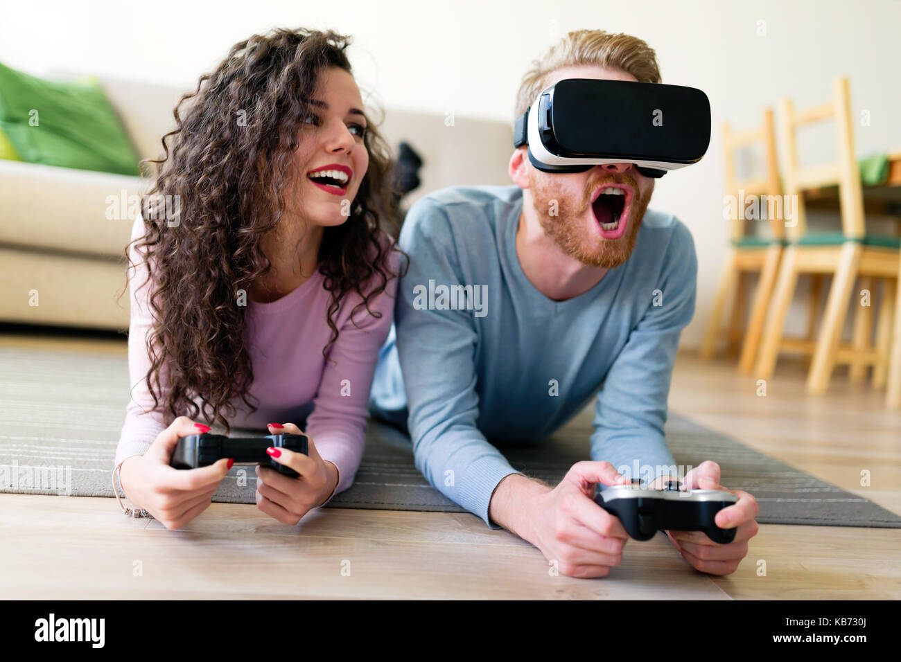 Virtual game gear hi-res stock photography and images - Alamy