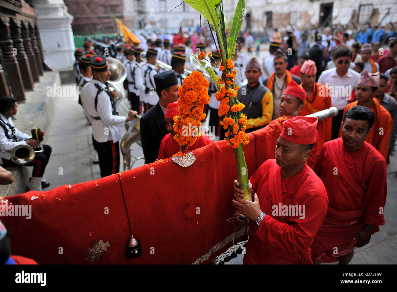 Kathmandu, Nepal. 27th Sep, 2017. Nepalese priests carrying Fulpati ...