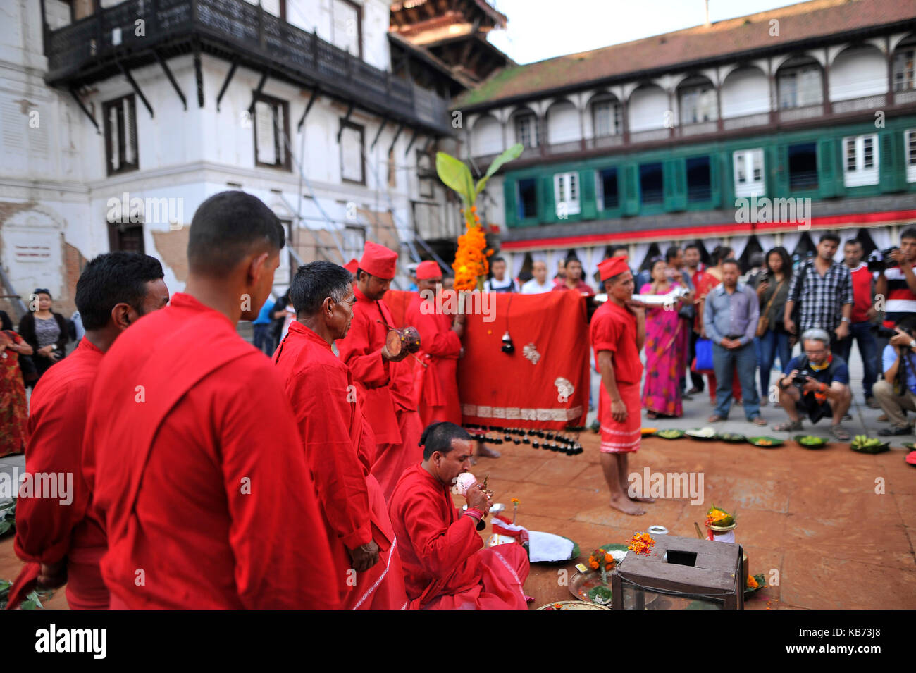 Kathmandu, Nepal. 27th Sep, 2017. Nepalese priest performs traditional ...