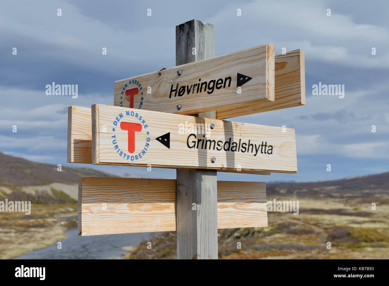 Cabins sign hi-res stock photography and images - Alamy