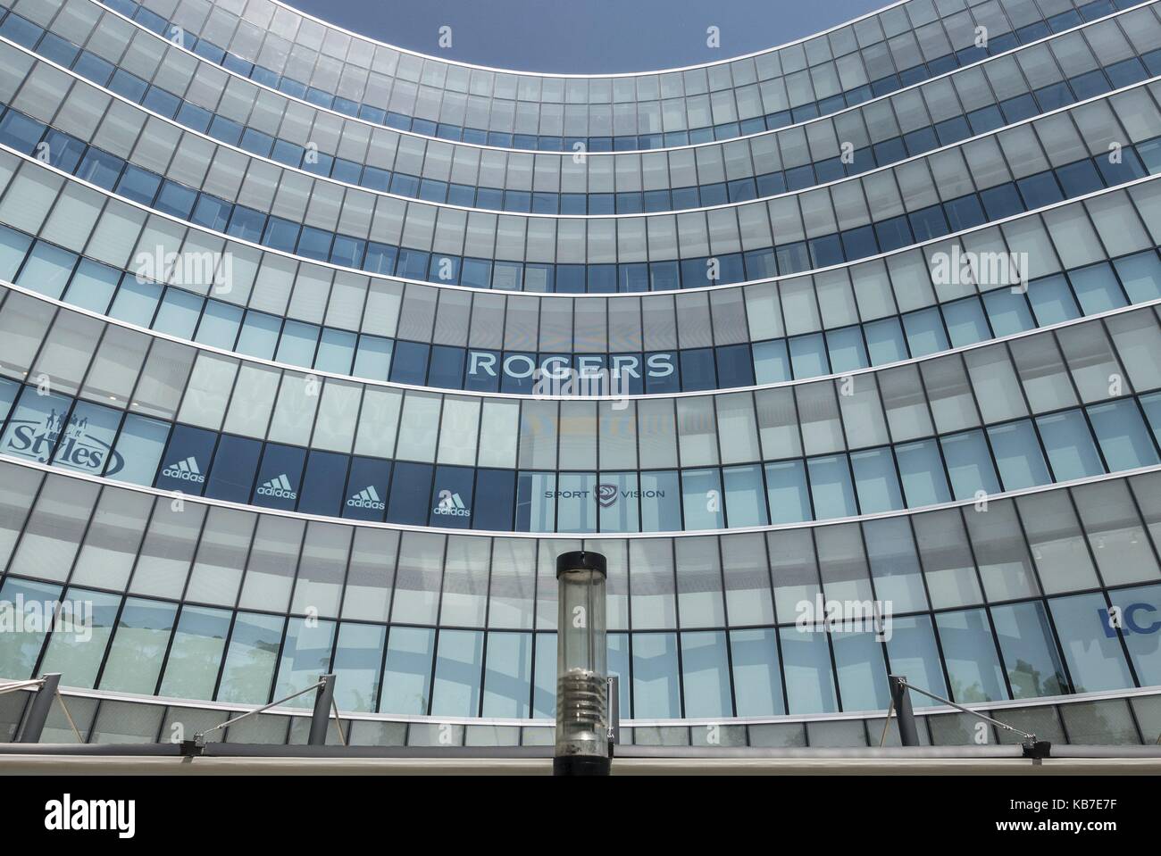 Toptani shopping mall hi-res stock photography and images - Alamy