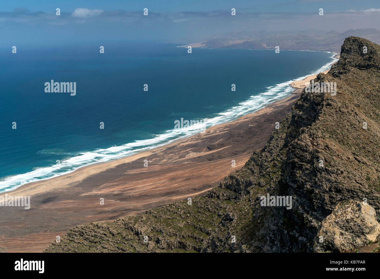 Blick vom Berg Pico de la Zarza auf die Strände von Cofete und ...