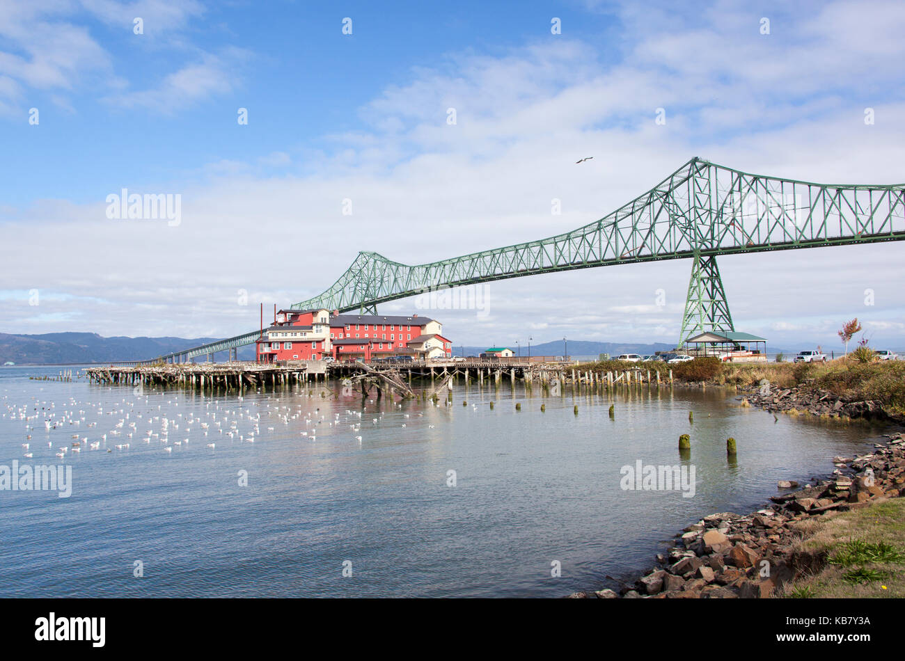 Astoria-Megler Bridge over Columbia River connects Astoria town in ...