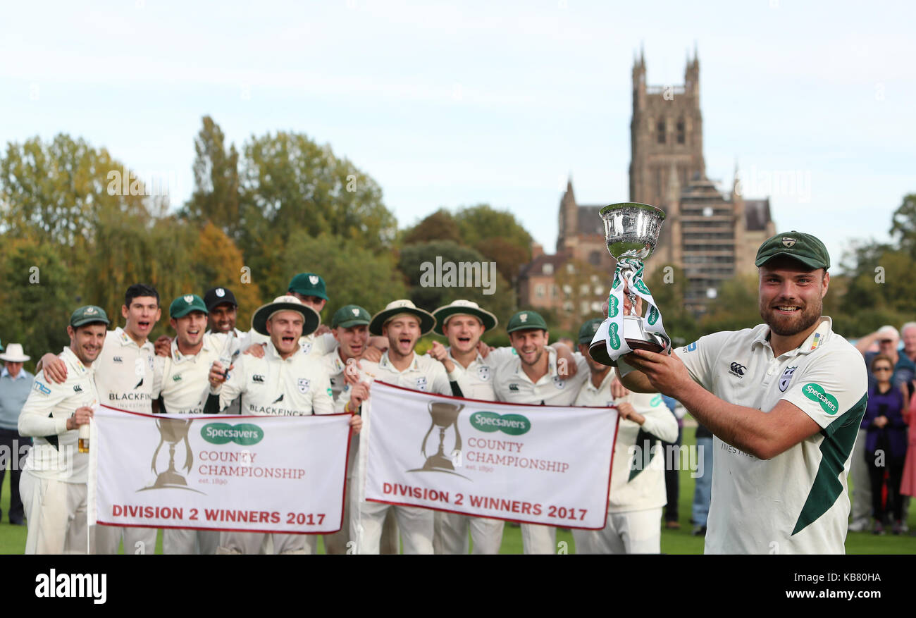 Worcestershire captain Joe Leach holds the trophy and celebrates ...