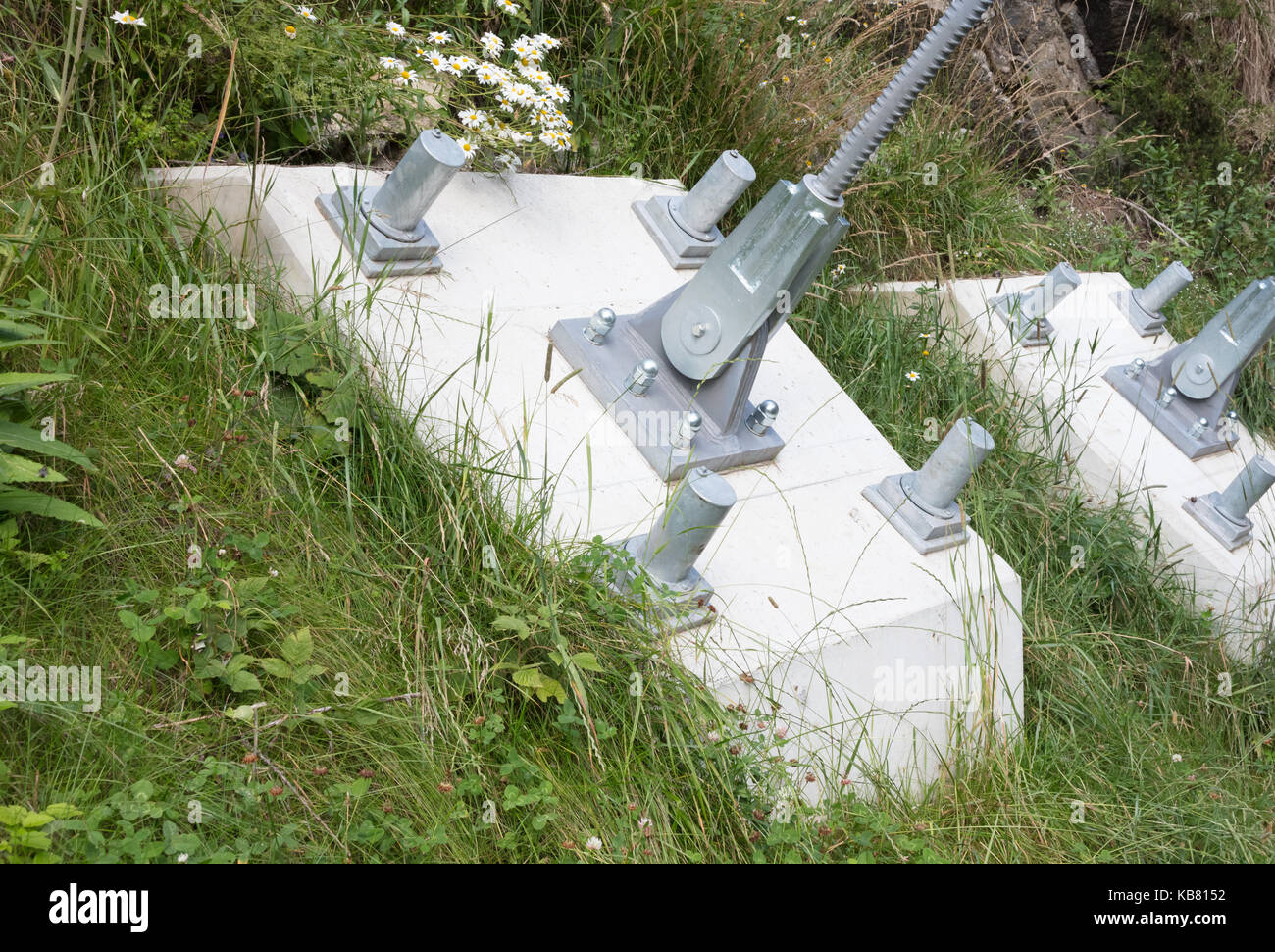 Suspension bridge cable anchor bolt hi-res stock photography and images ...