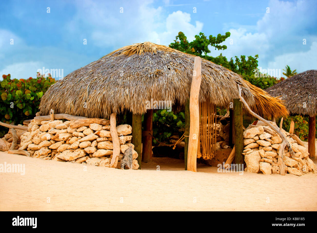 Stone age hut construction hi-res stock photography and images - Alamy