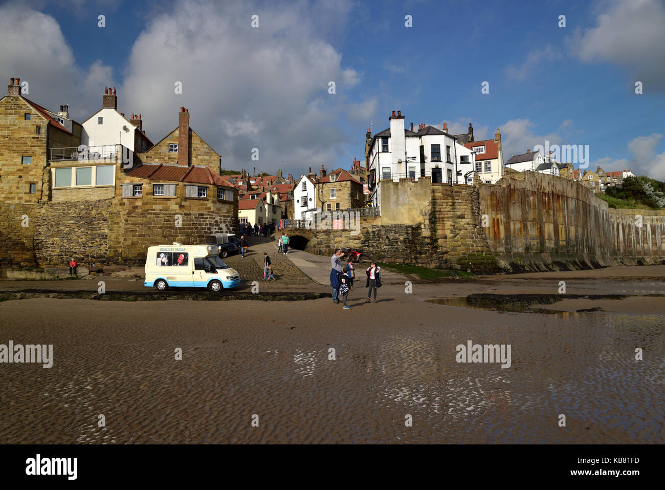 A view of the quaint houses at the edge of the bay Stock Photo - Alamy