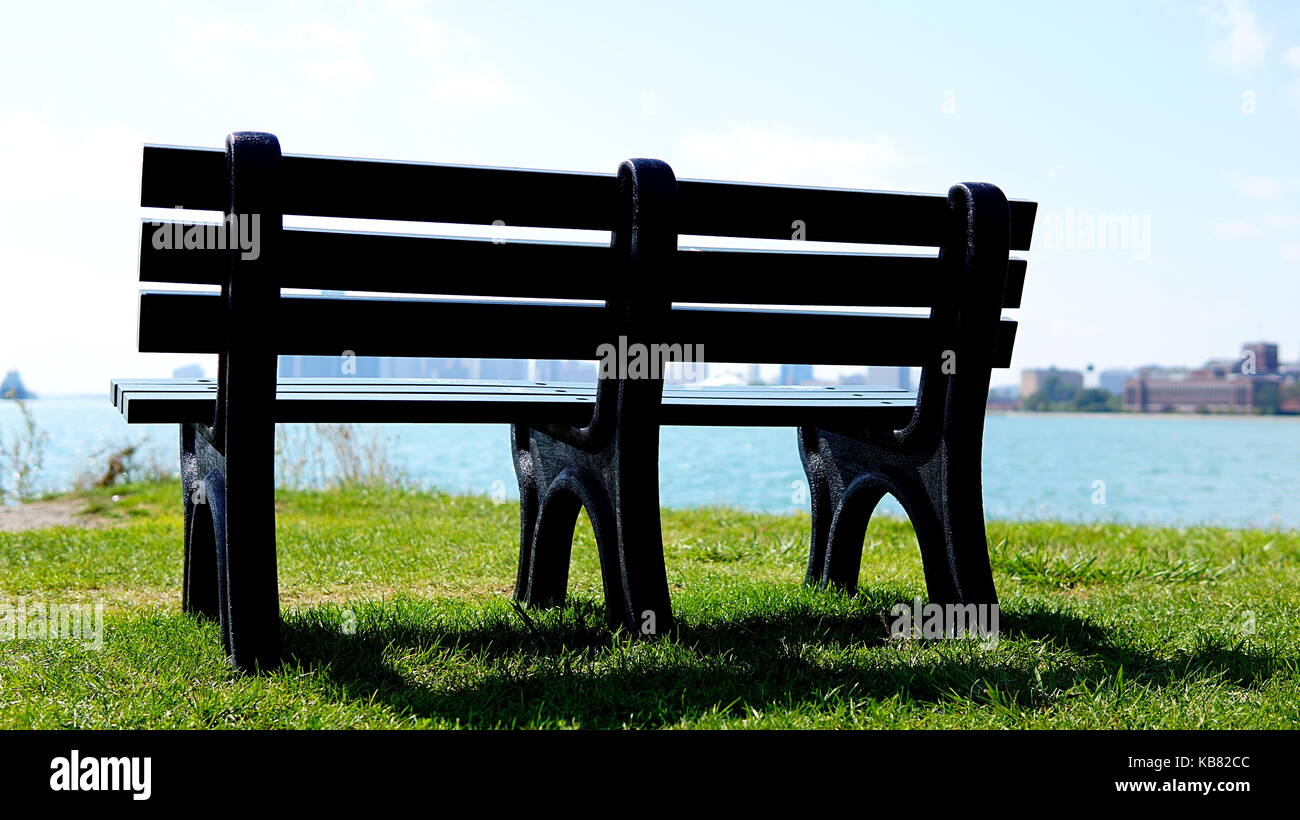 Free bench hi-res stock photography and images - Alamy