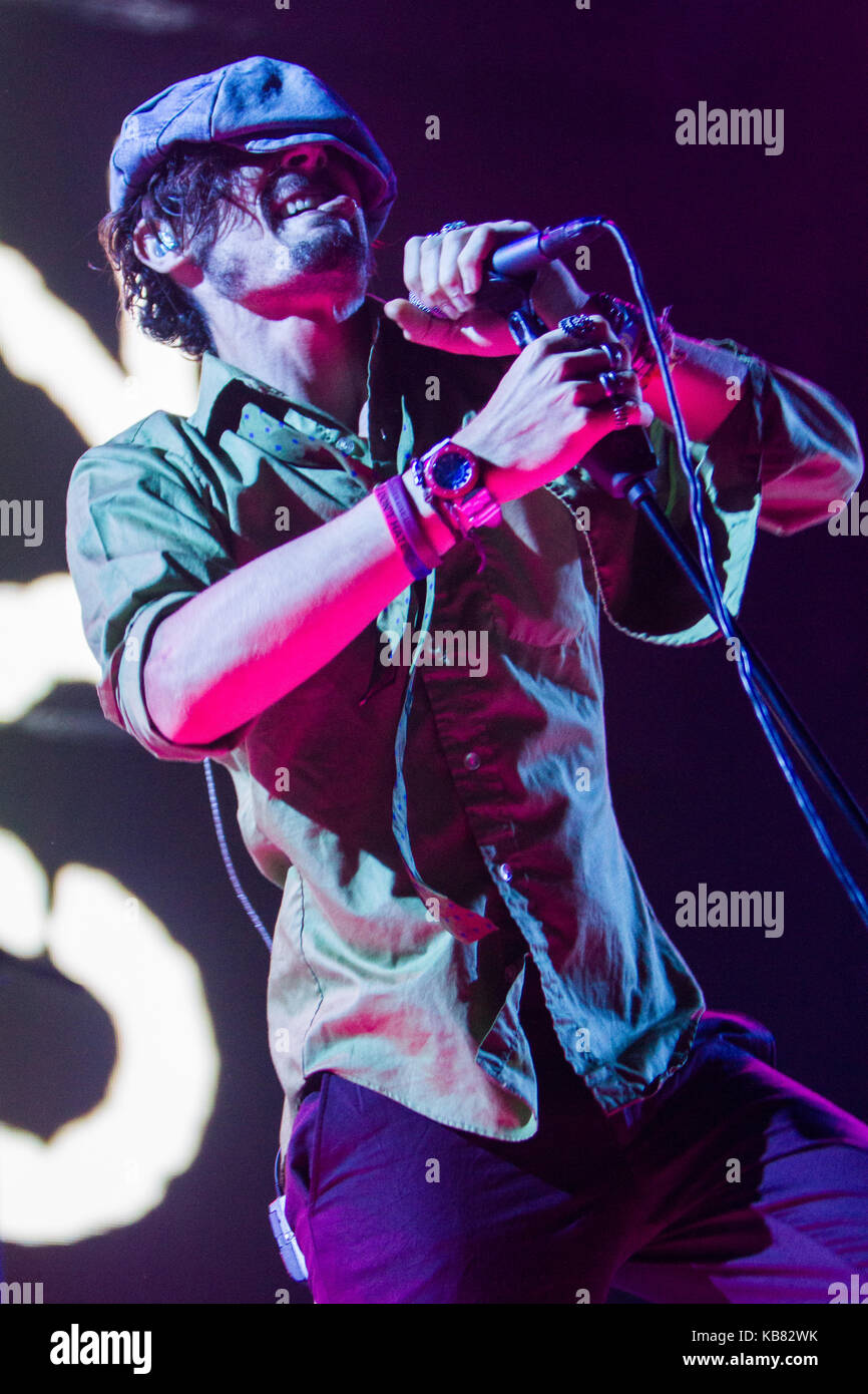 Chris gaylor of the all american rejects hi-res stock photography and ...