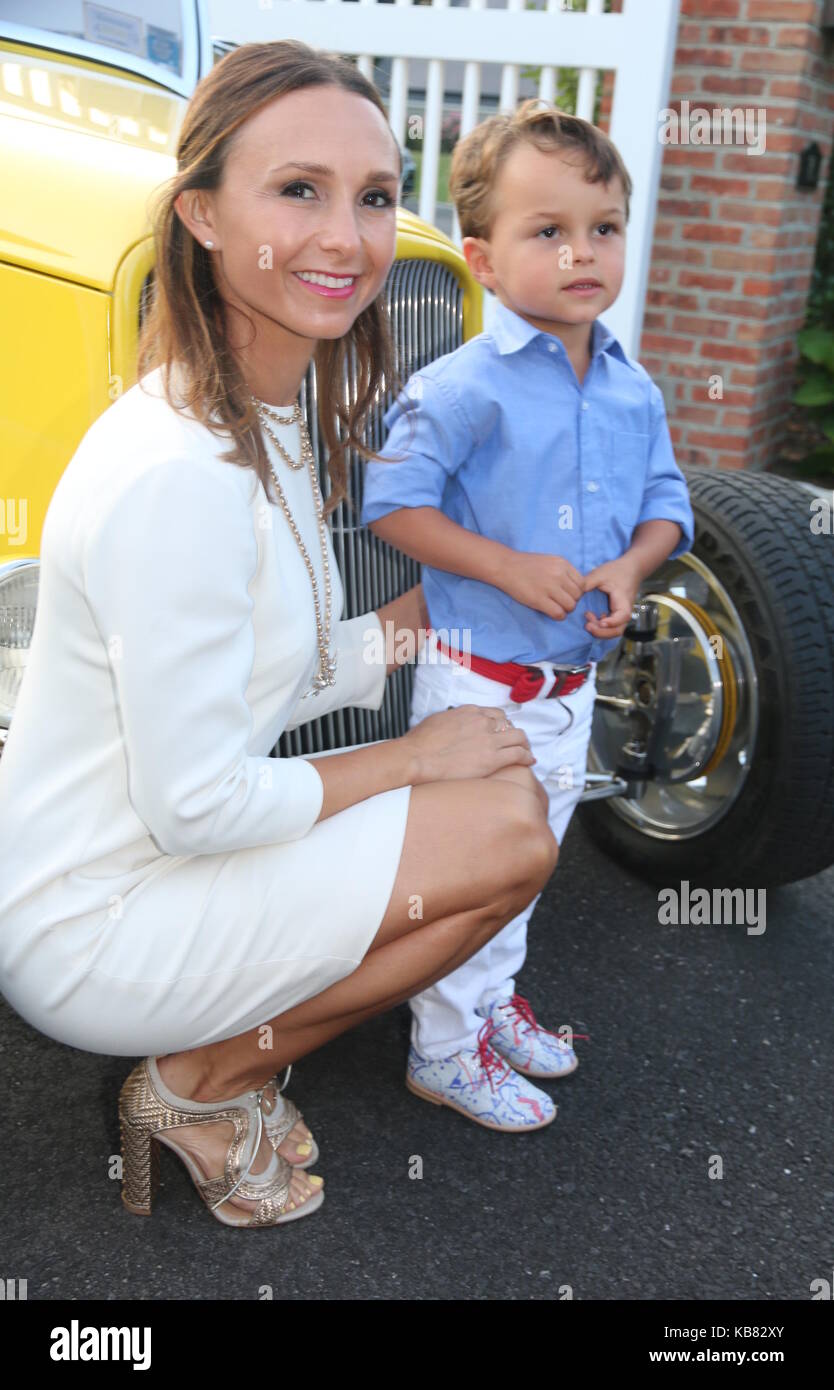 Georgina Bloomberg Resident Magazine August cover celebration Featuring ...