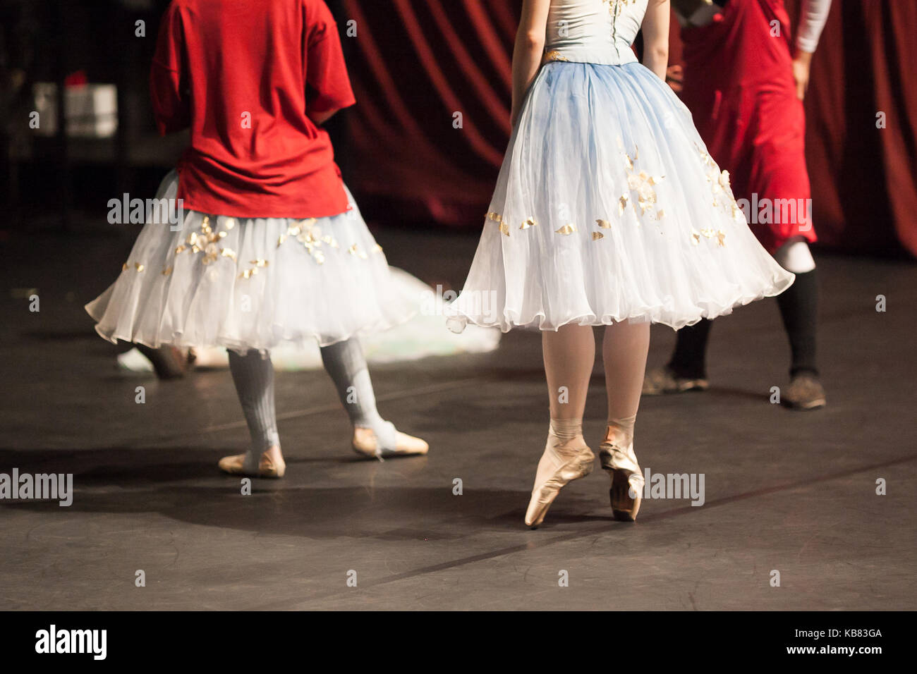dancing, rehearsal, backstage concept. group of ballet dancers ...