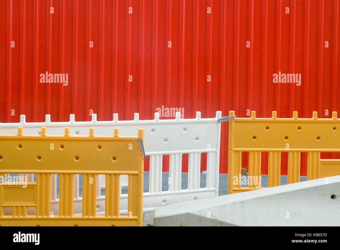 Plastic barrier fencing hi-res stock photography and images - Alamy
