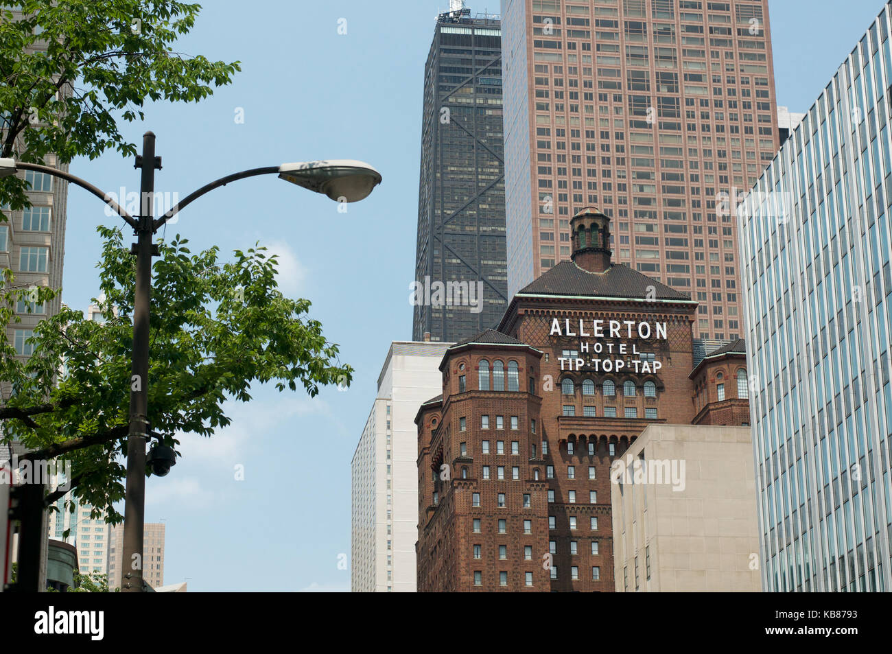 The Allerton Hotel in Chicago Stock Photo - Alamy