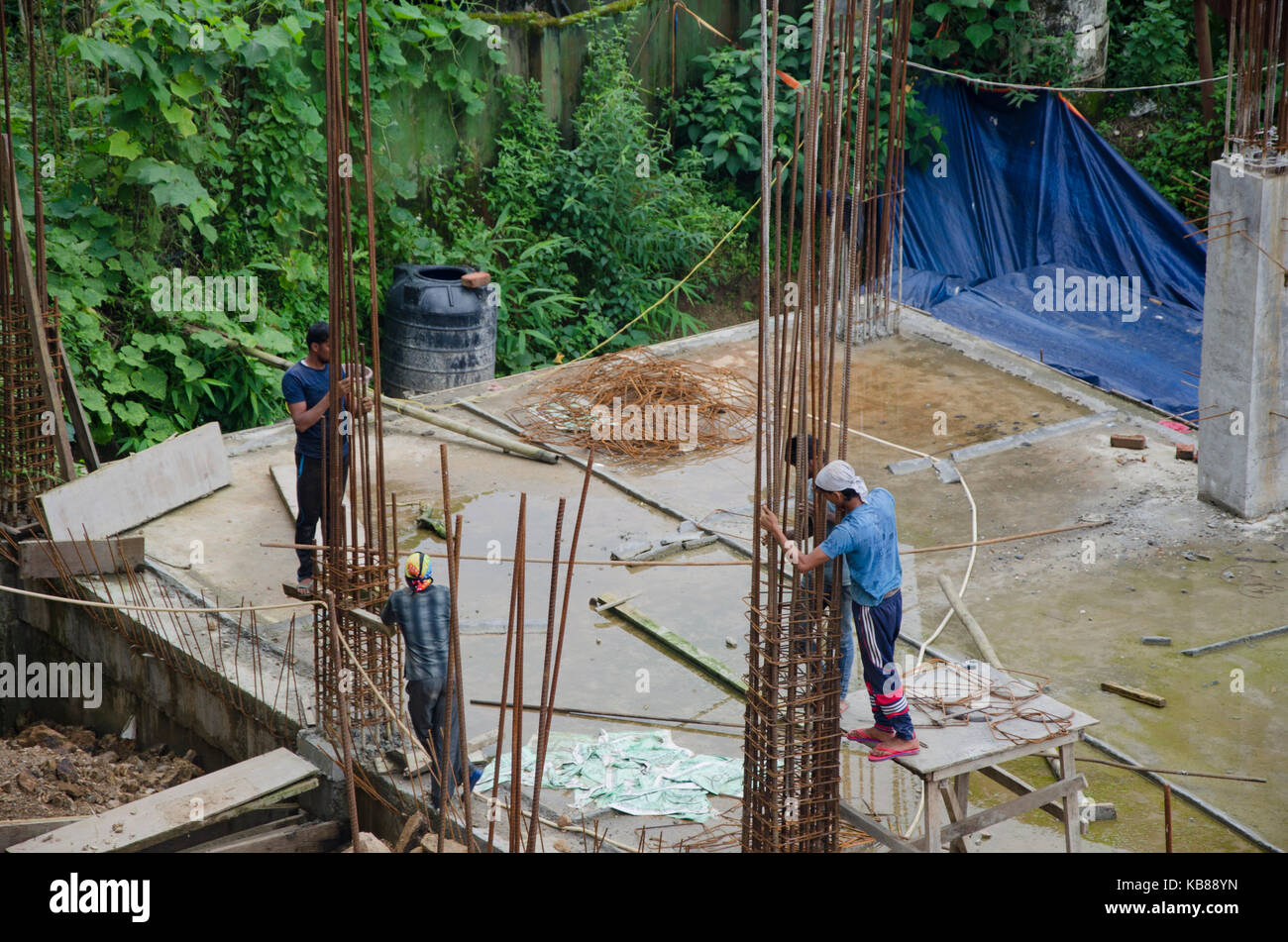 Nepalese workers hi-res stock photography and images - Alamy
