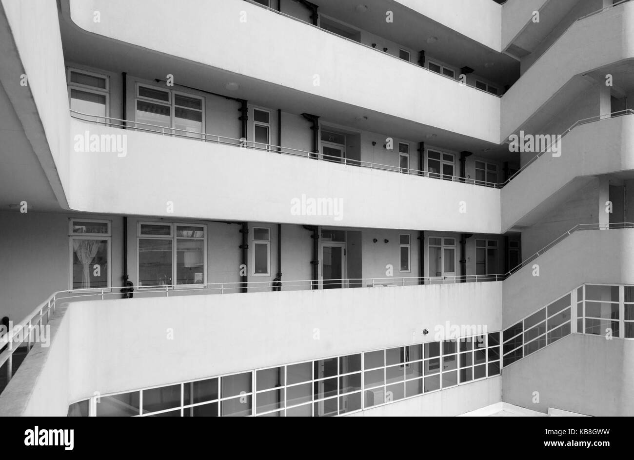 Embassy Court Wells Coates Modernist / Art Deco Masterpiece in Brighton ...