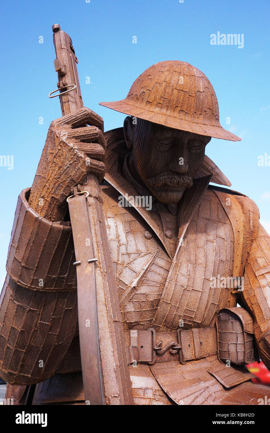 Seated ww1 soldier hi-res stock photography and images - Alamy
