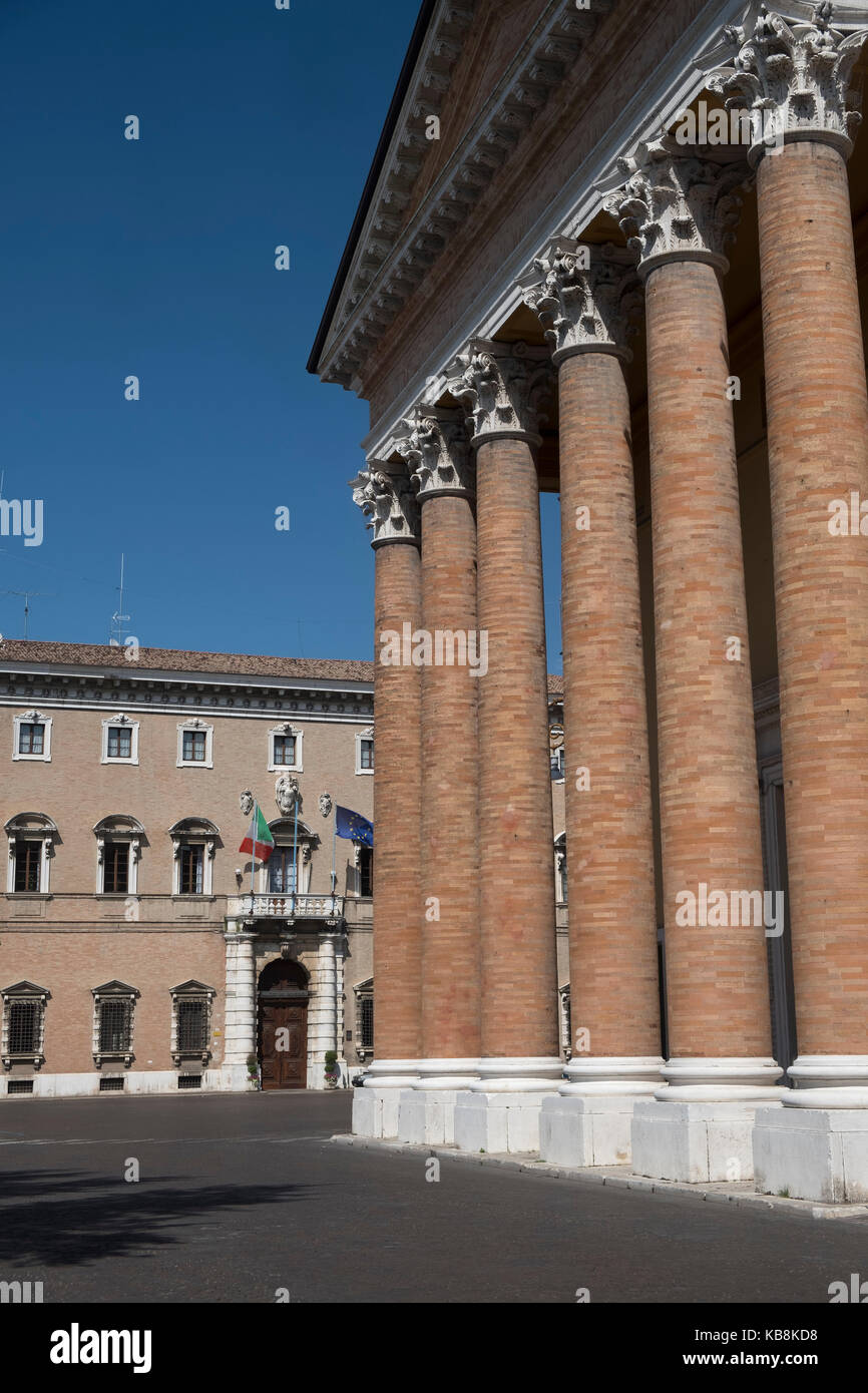 Forli (Emilia Romagna, Italy): exterior of the historic cathedral Stock ...