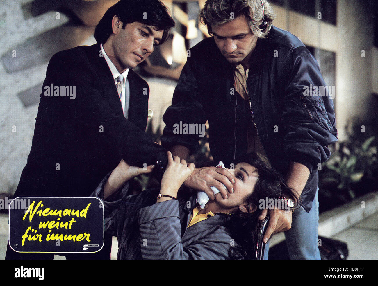 Niemand weint für immer hi-res stock photography and images - Alamy