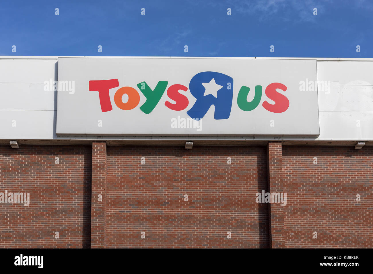 Toysrus hi-res stock photography and images - Alamy Toysrus hi-res stock photography and images - Alamy