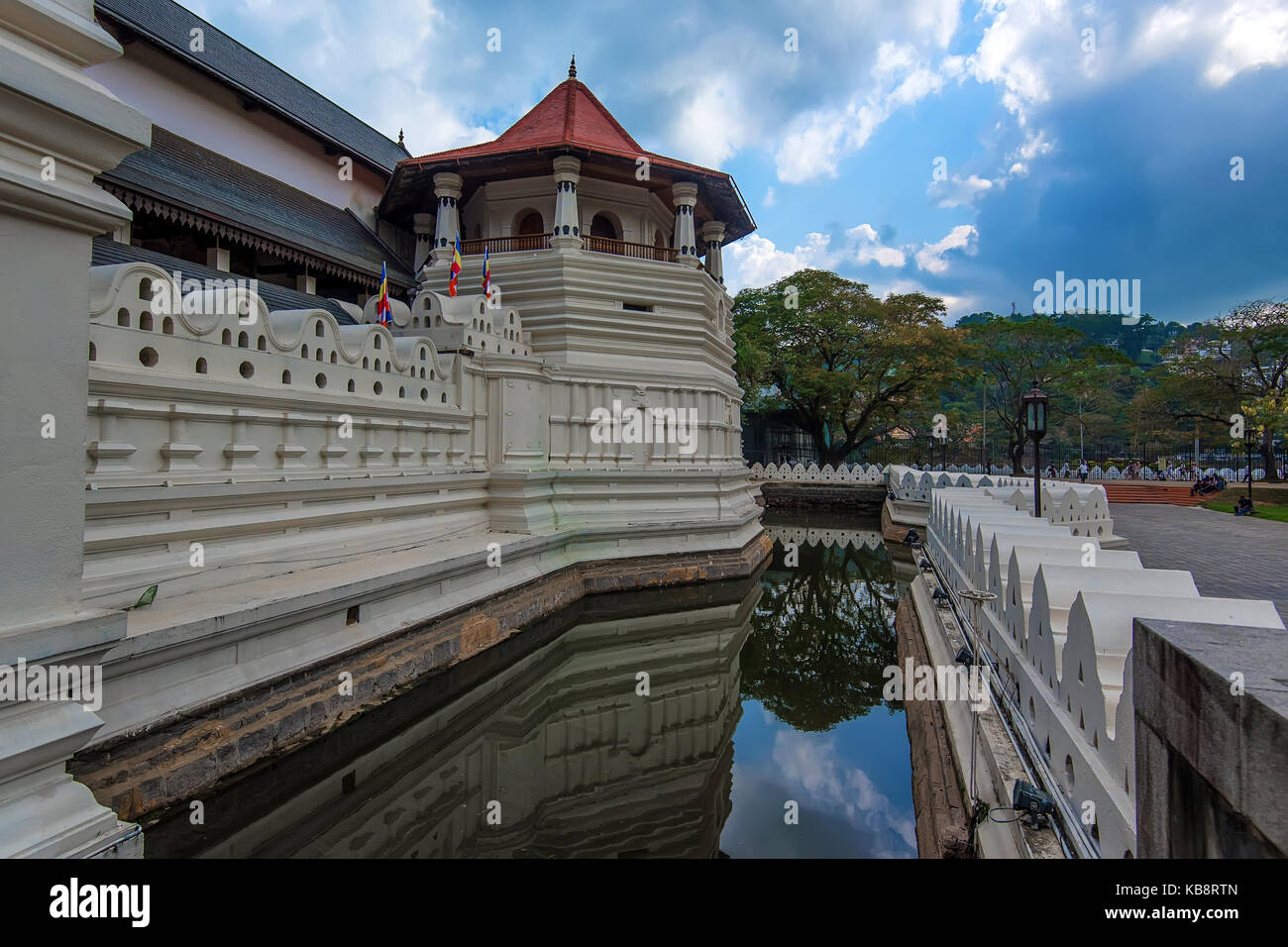 Temple of the Sacred Tooth Relic Stock Photo - Alamy