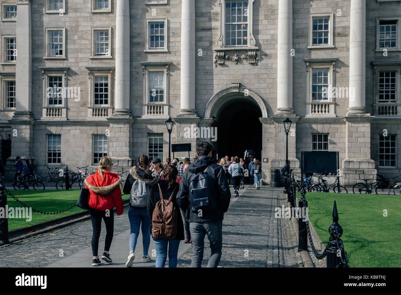 Trinity college dublin students hi-res stock photography and images - Alamy