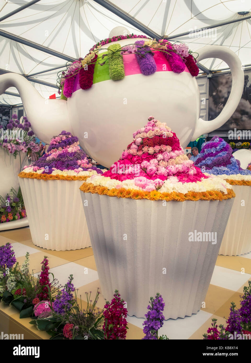 Interflora flowers hi-res stock photography and images - Alamy