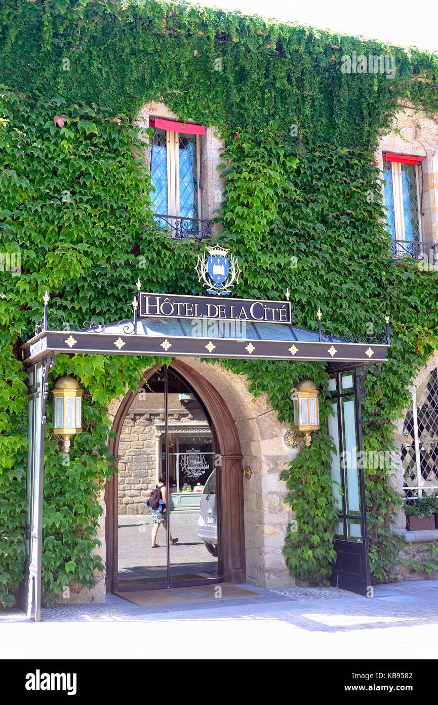 Famous inn in france hi-res stock photography and images - Alamy