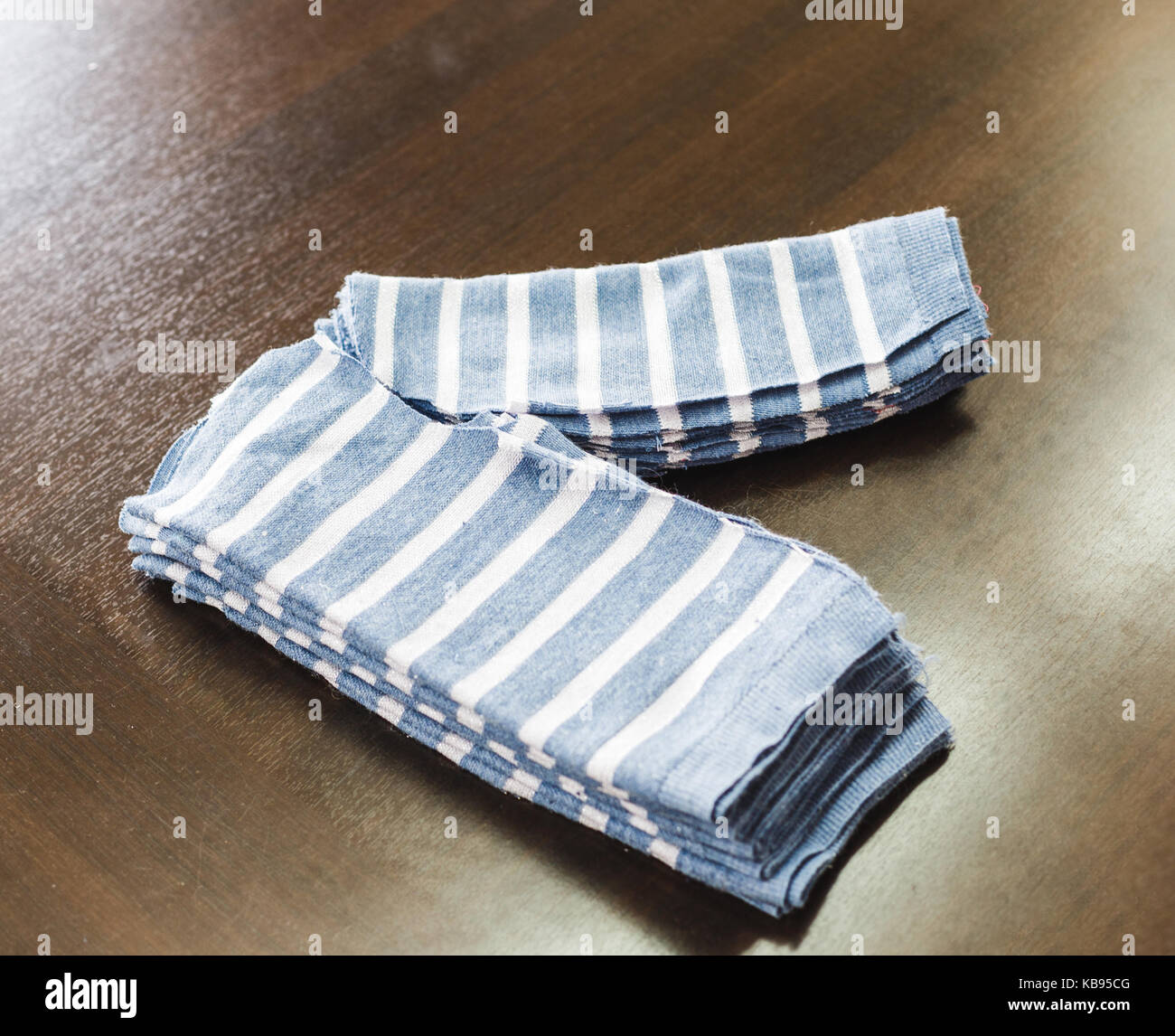 Tailoring clothes hi-res stock photography and images - Alamy