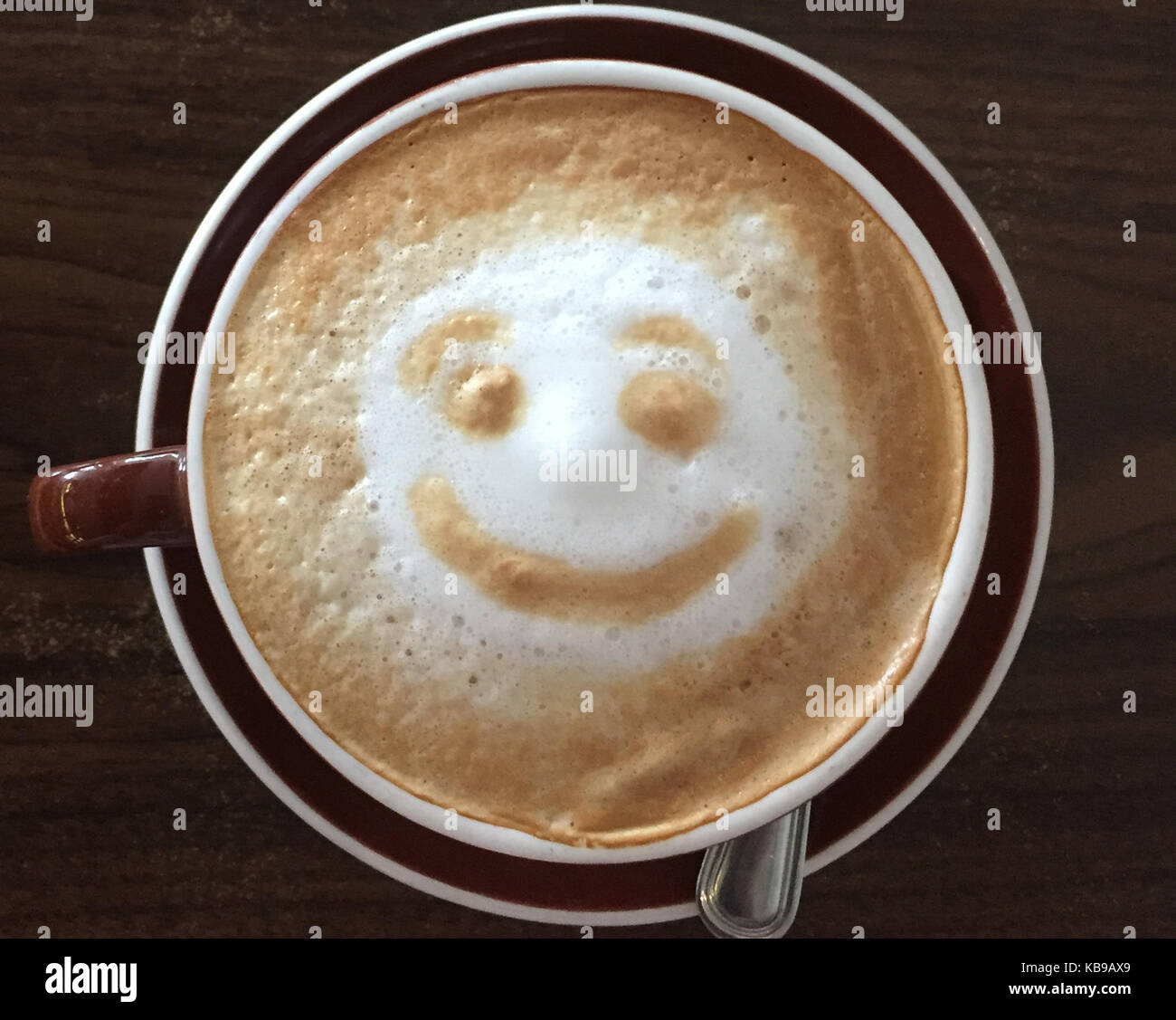 Happy emoji emoticon smiley face hi-res stock photography and images ...