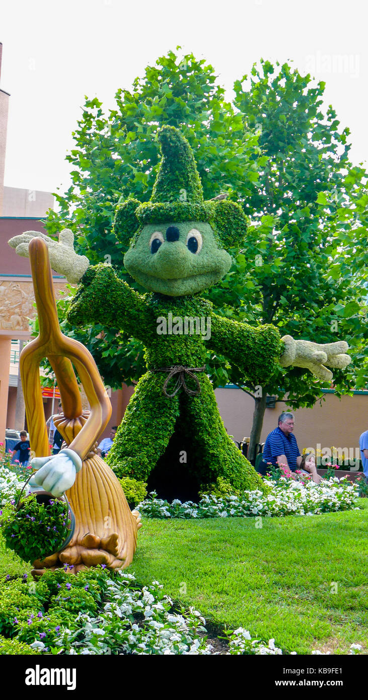 Mickey Mouse Grass Bush Art Statue Figurine, Disney World Florida USA ...