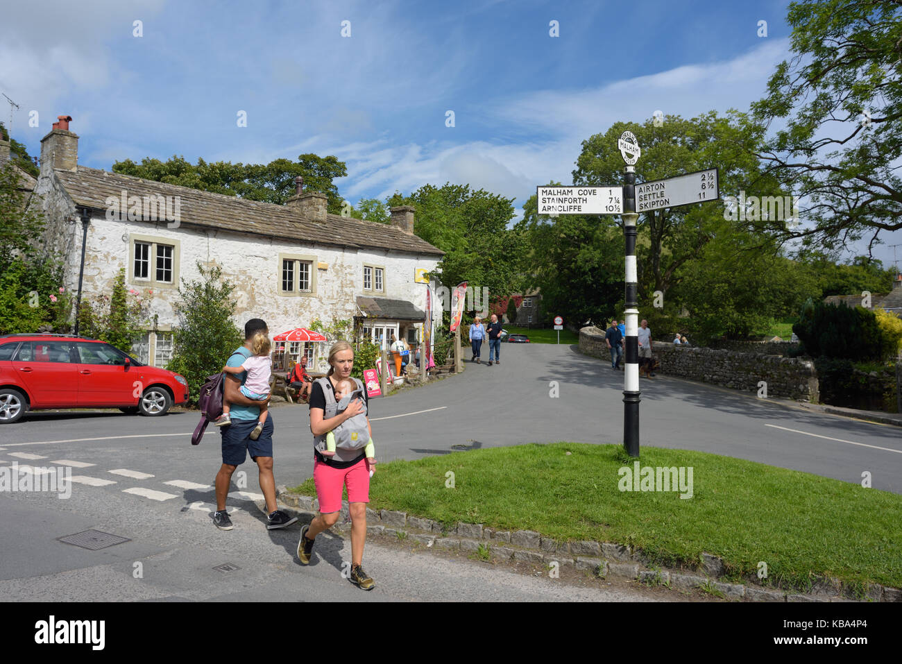 Centre of malham village hi-res stock photography and images - Alamy