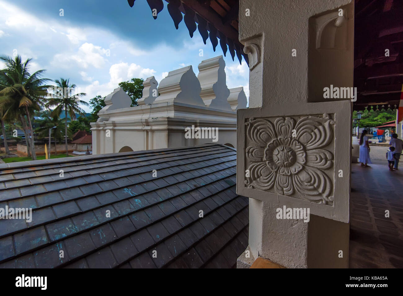 Temple of the Sacred Tooth Relic Stock Photo - Alamy